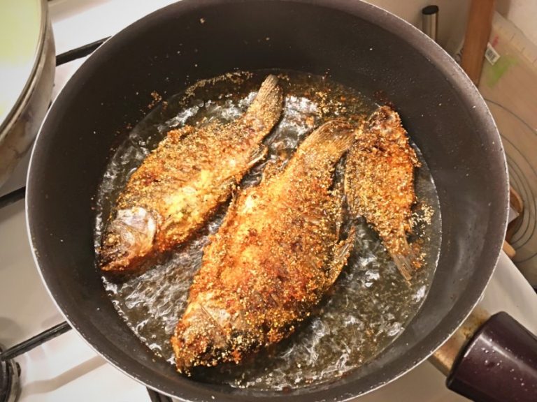 ? Pește prăjit în mălai - Rețeta bunicului in 6 pasi